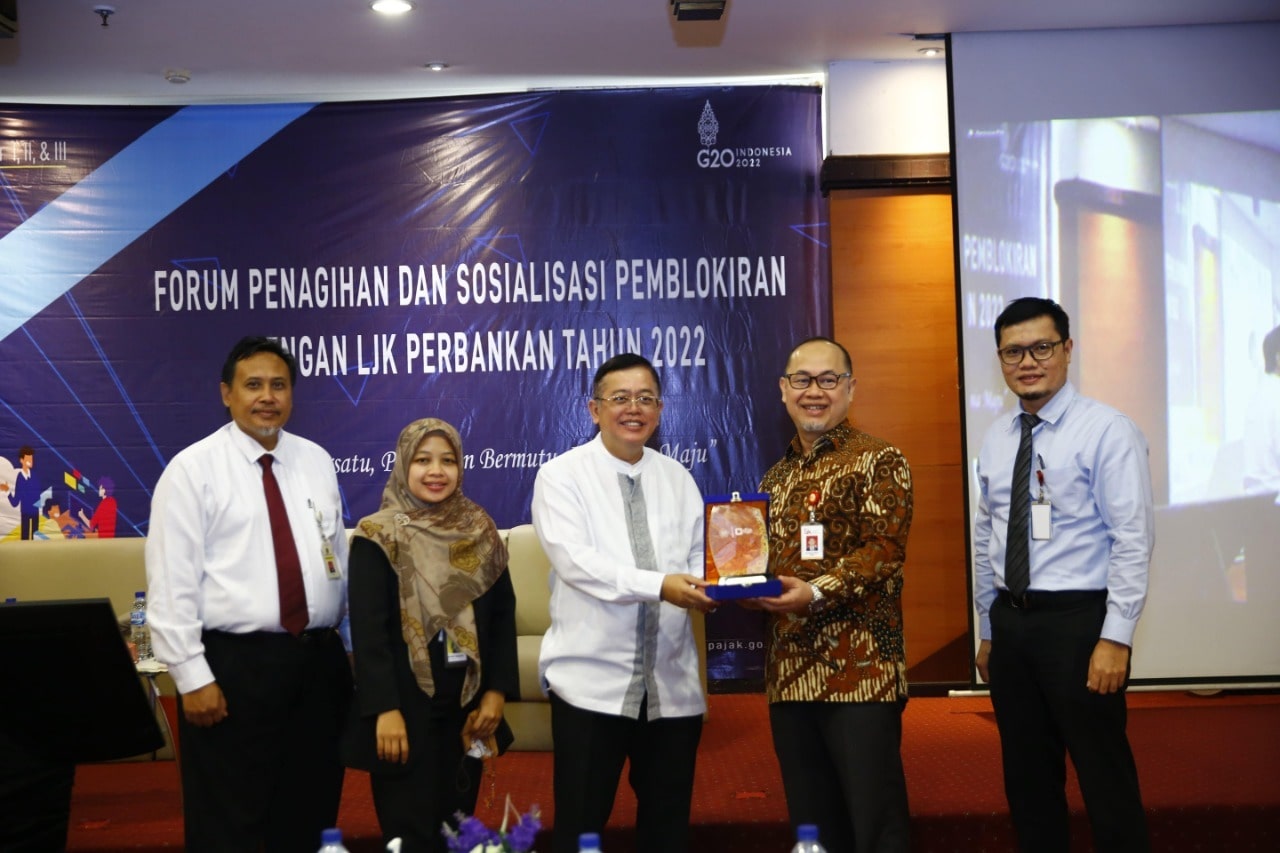 Gandeng LJK Perbankan, DJP Jatim Sosialisasikan Aturan Pemblokiran Rekening | Direktorat ...