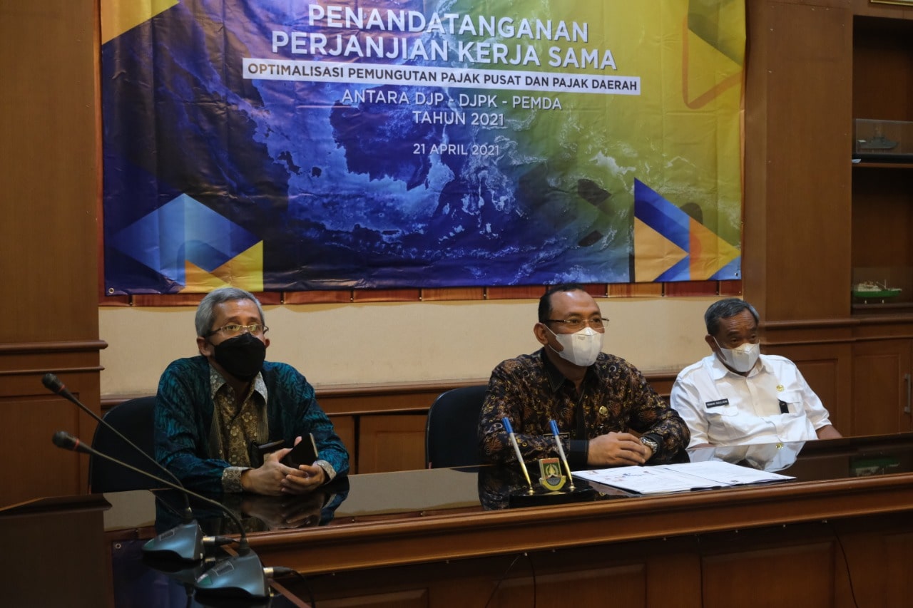 Optimalkan Penerimaan, Pemkot Cilegon Tandatangani Perjanjian Kerja Sama | Direktorat Jenderal Pajak