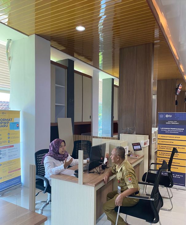 Mal Pelayanan Publik Terminal Mangkang Terima Konsultasi Perpajakan | Direktorat Jenderal Pajak